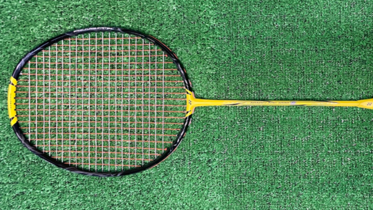 ナノフレア1000Zを実打レビュー！爆速スマッシュとドライブを打ちたい方向け！ - TETSU BADO