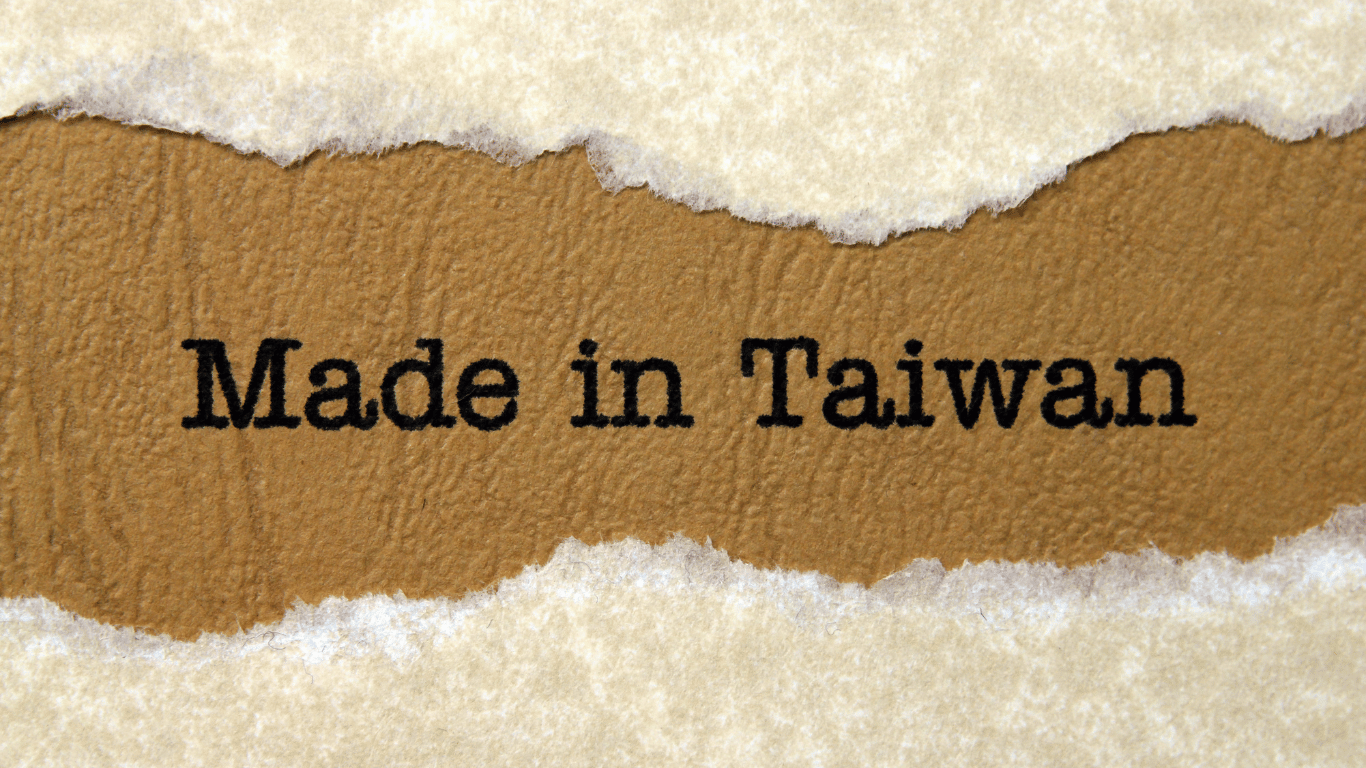 アストロクス100ツアーをレビュー！ダブルス・シングルスに使える攻撃型ラケット！ - TETSU BADO